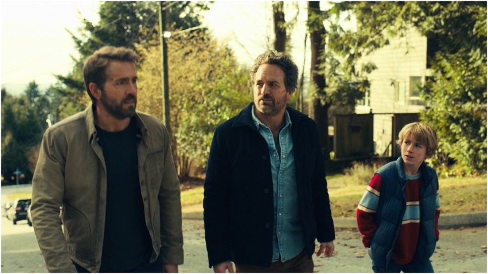 Mark Ruffalo revela que sonhou que dava soco em Ryan Reynolds ao ...