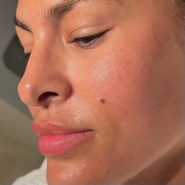 Eva Mendes revela que precisa raspar pelos do rosto dia sim, dia não ...