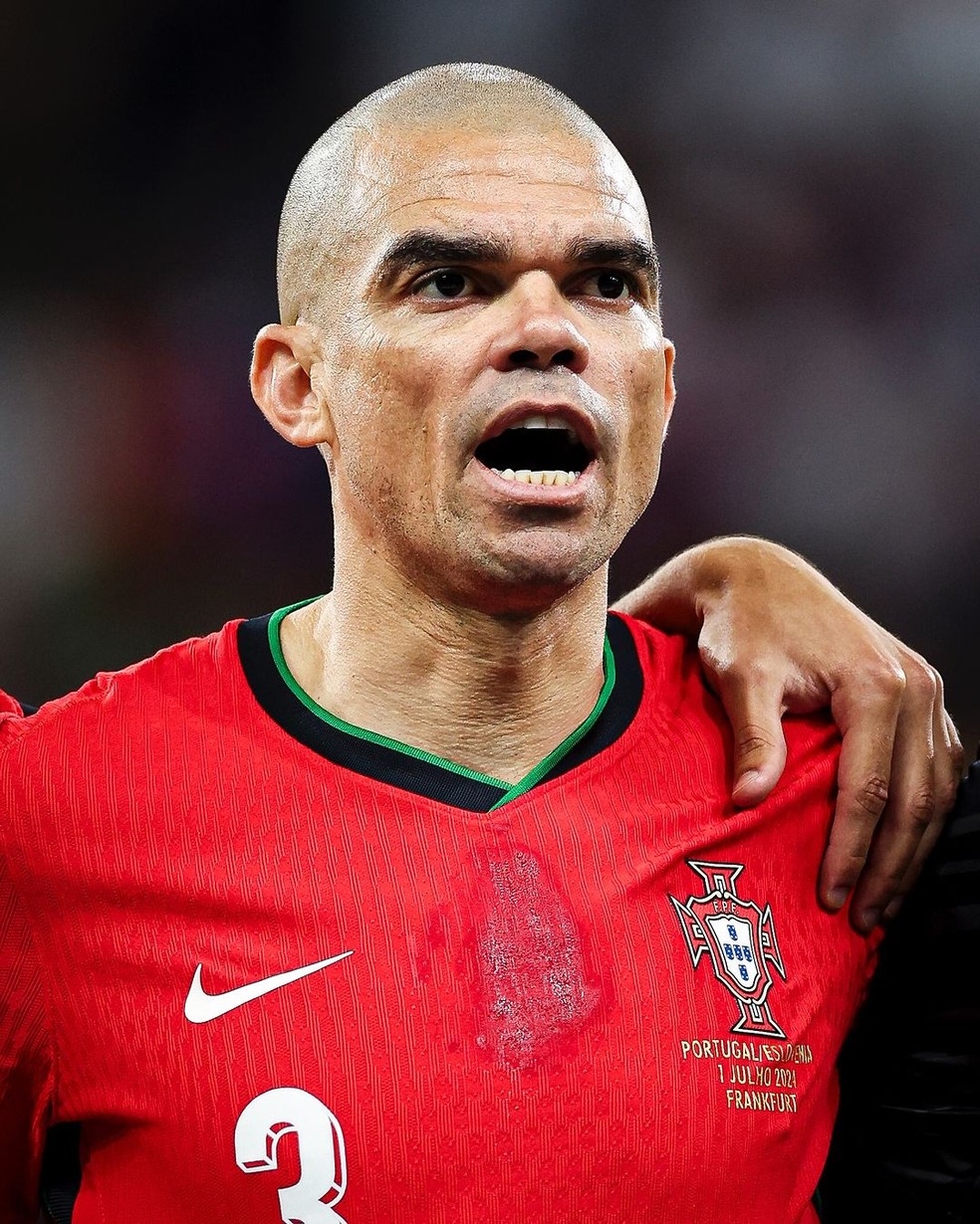 Técnico de Portugal elogia Pepe e adia decisão sobre aposentadoria de ...