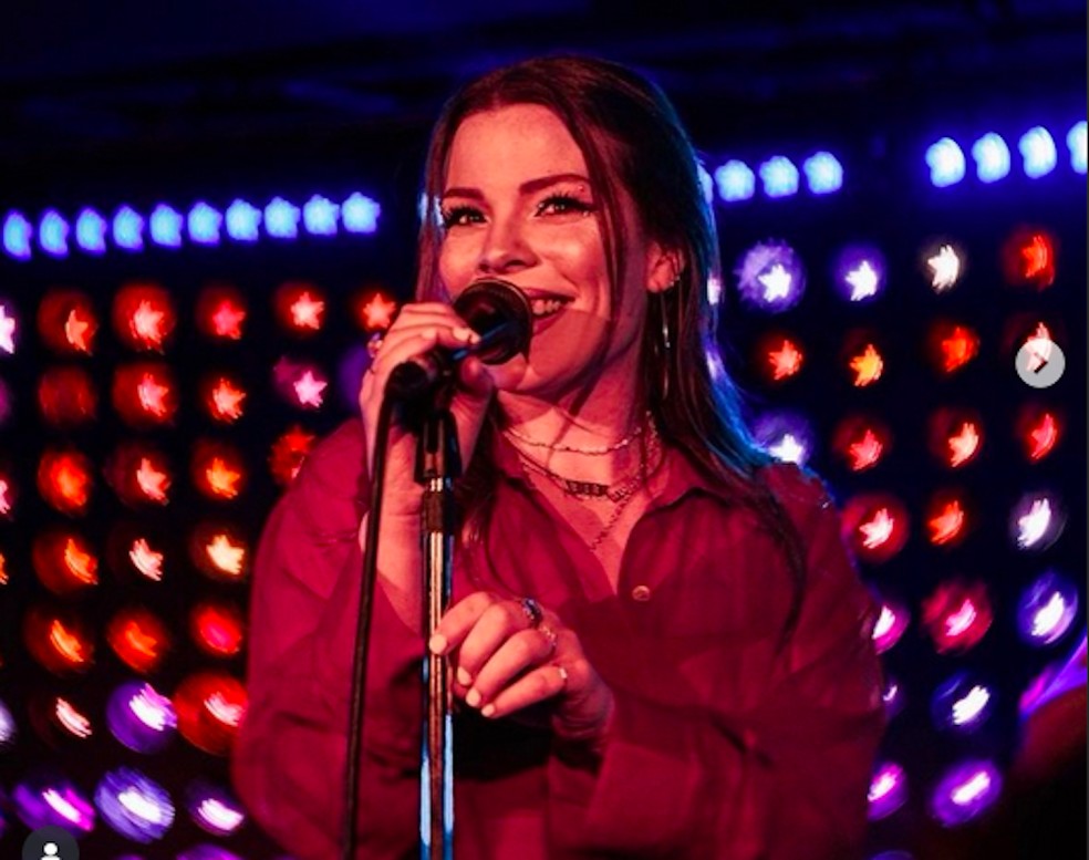 Filha de lenda da música dos EUA parte para cima de Richard Gere nas redes sociais: 'Eu o odeio'