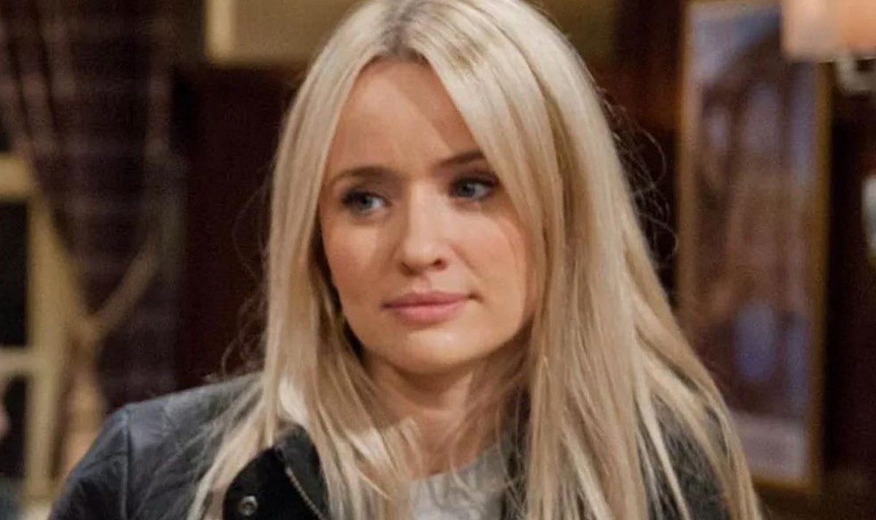 Filha desabafa após atriz romper relações por causa de perfil em site ...