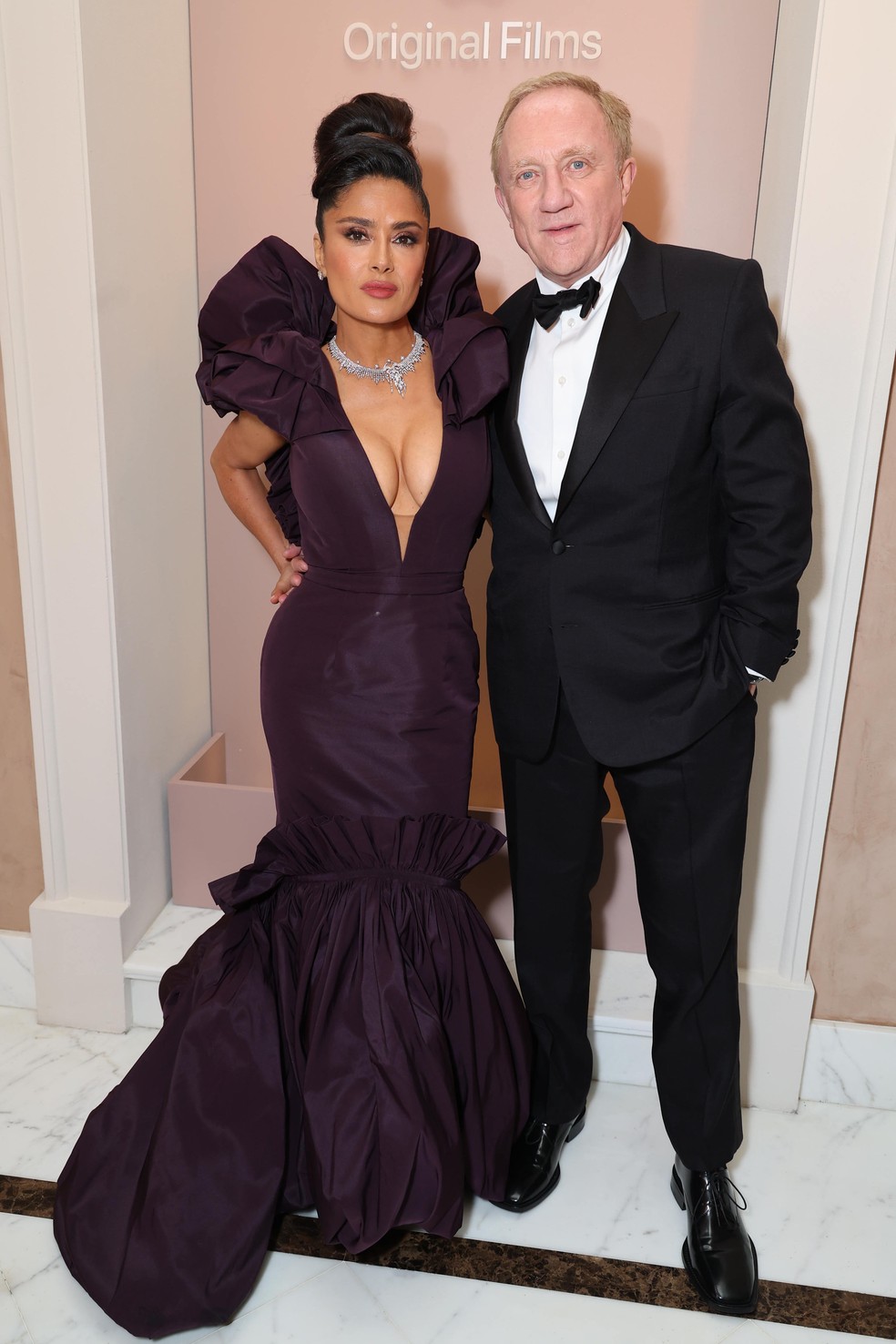 Salma Hayek publica fotos raras para comemorar aniversário de casamento ...
