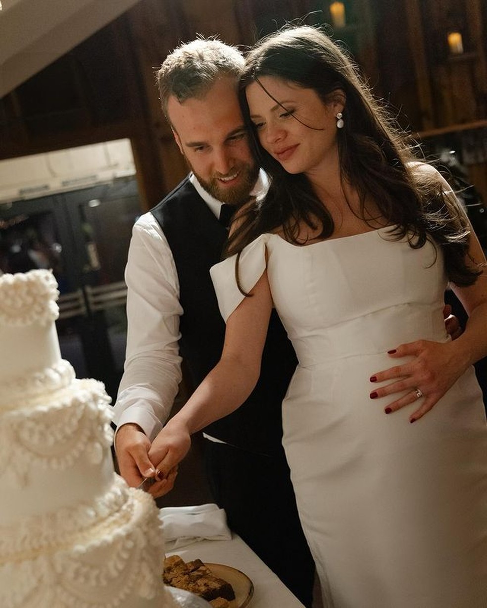 Clint Eastwood, aos 94 anos, faz aparição rara para levar filha grávida ...