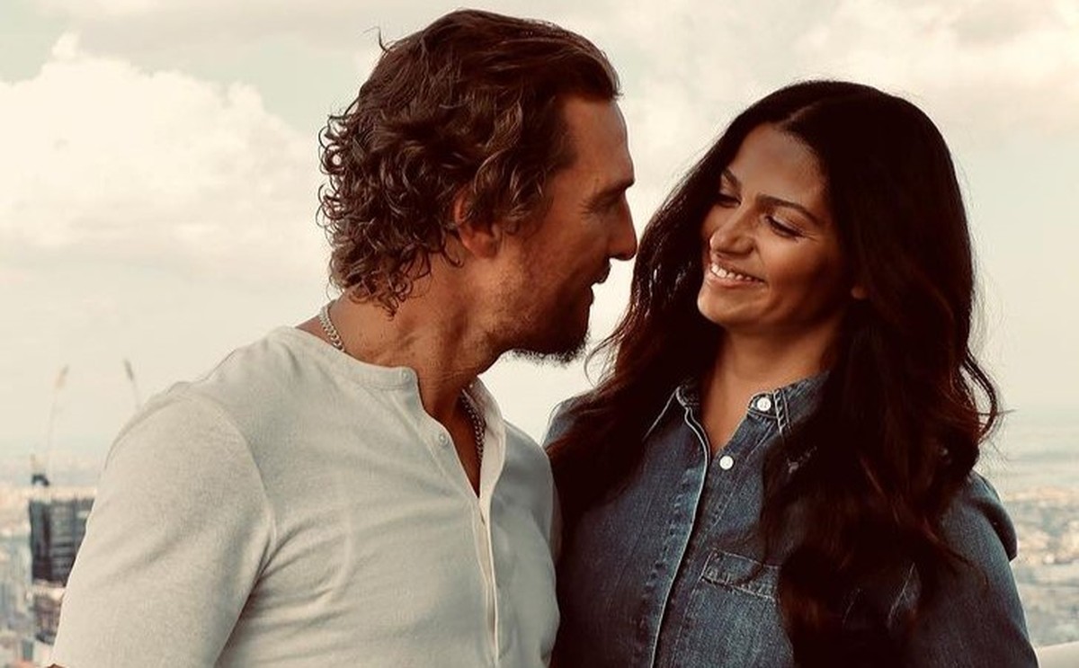 Crise familiar fez Matthew McConaughey e Camila Alves se mudarem de Los ...