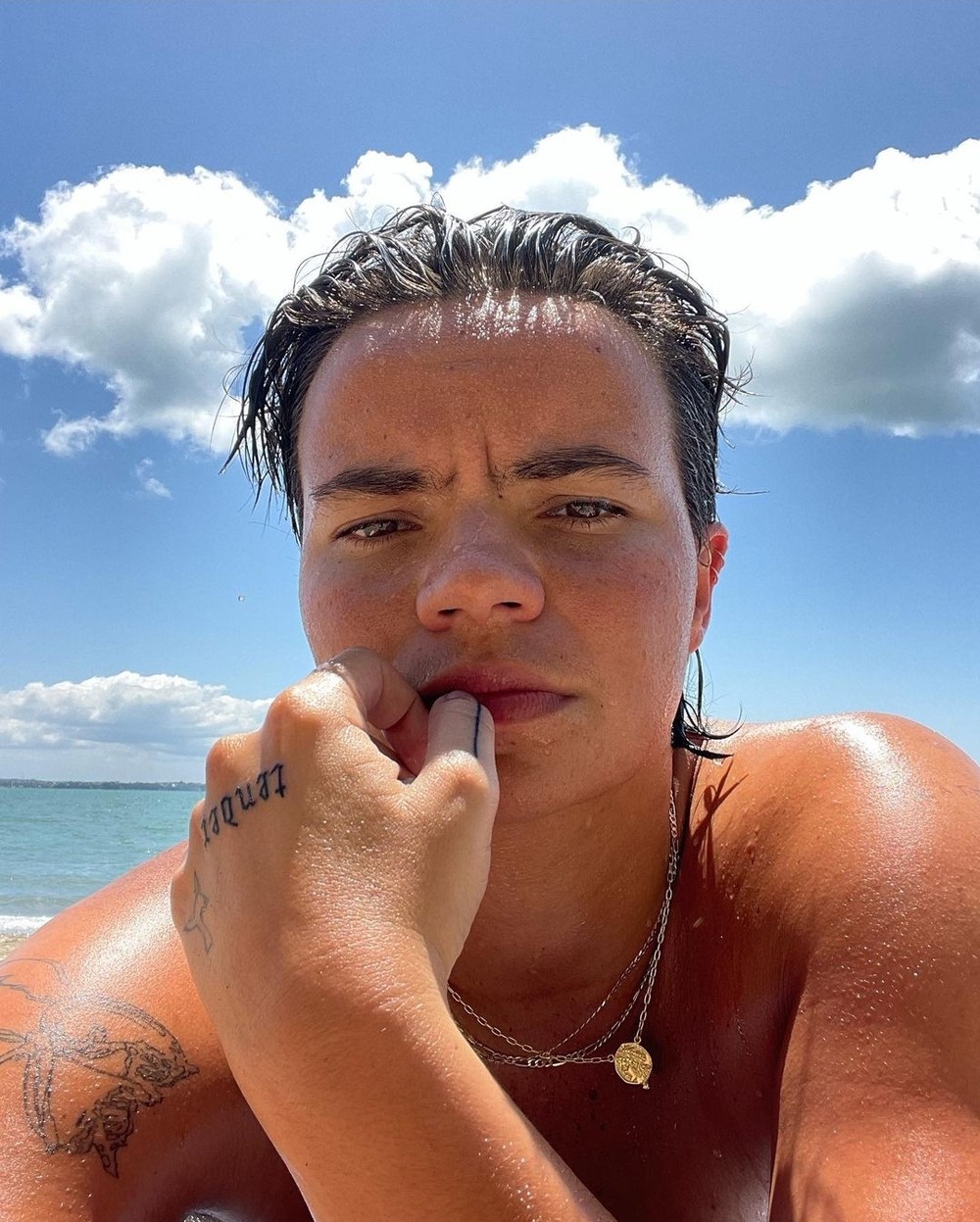 Conheça Zoe Terakes, o primeiro ator trans a integrar o Universo Marvel