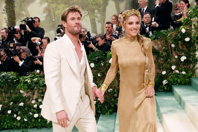 Elsa Pataky, esposa atriz de Chris Hemsworth, posa nua para capa de ...