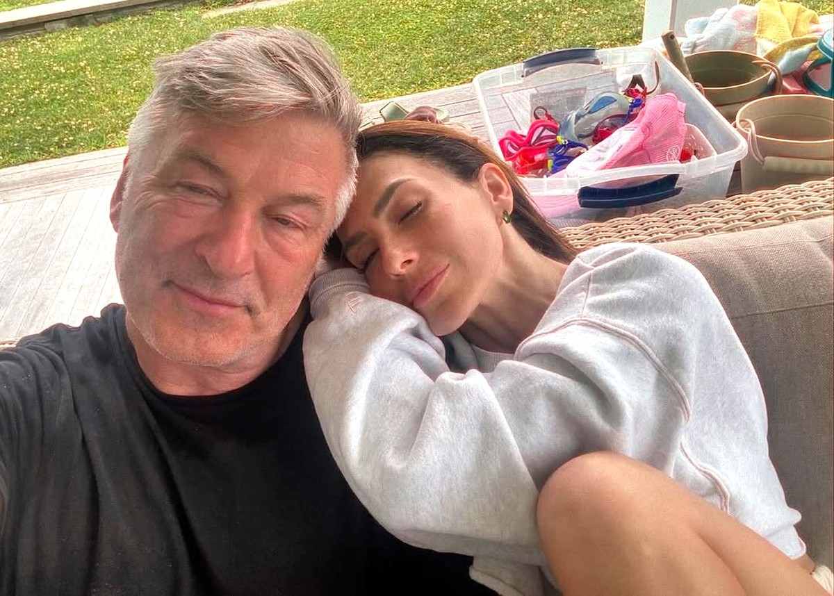 Esposa revela mensagens sombrias que recebeu de Alec Baldwin após ele ...