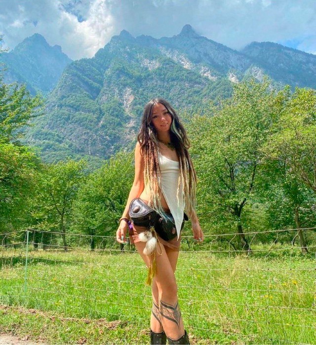 Artista alemã exibida seminua em carro do Hamas foi encontrada viva em hospital de Gaza, afirma ...