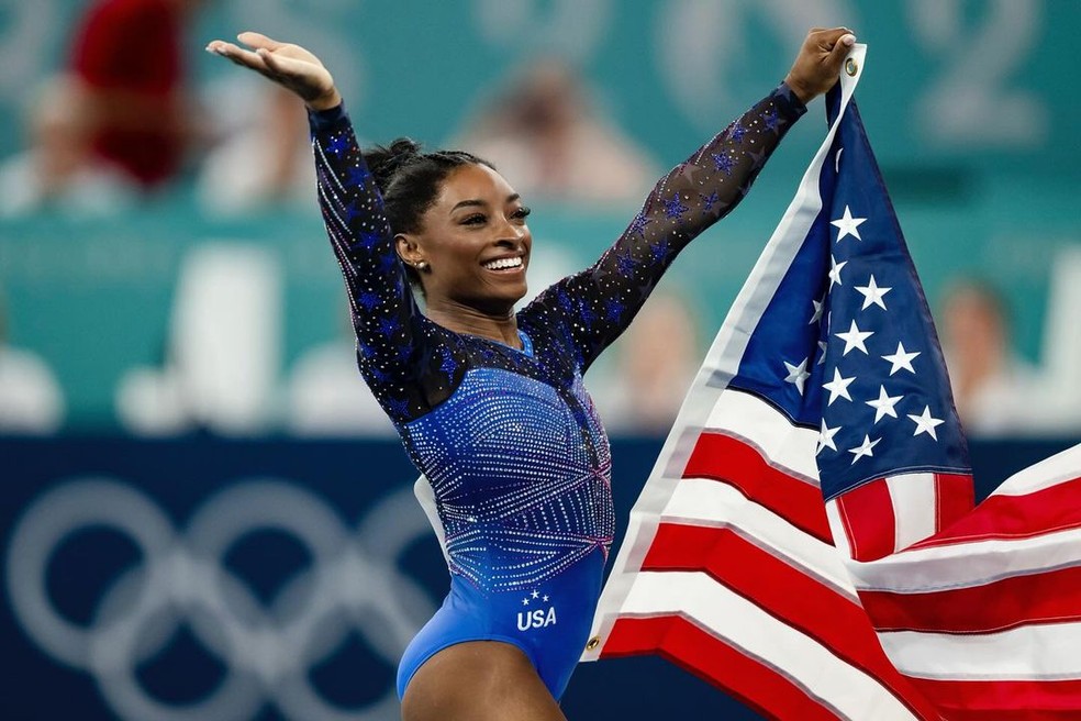 Simone Biles enche Rebeca Andrade de elogios em vídeo nas redes e ...