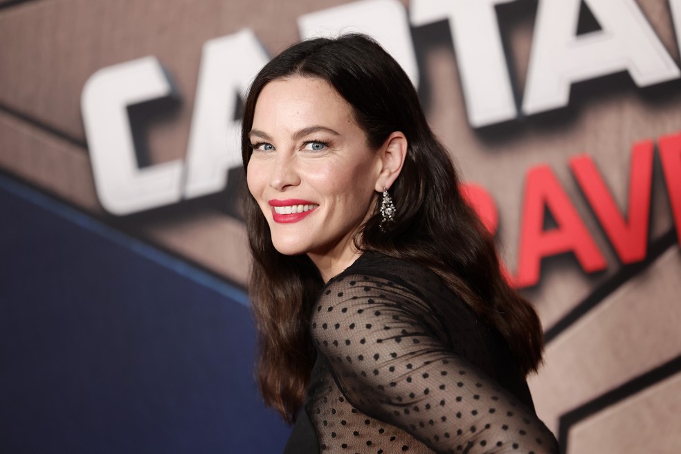 Liv Tyler revela reação de seu padrasto ao descobrir que colega ...