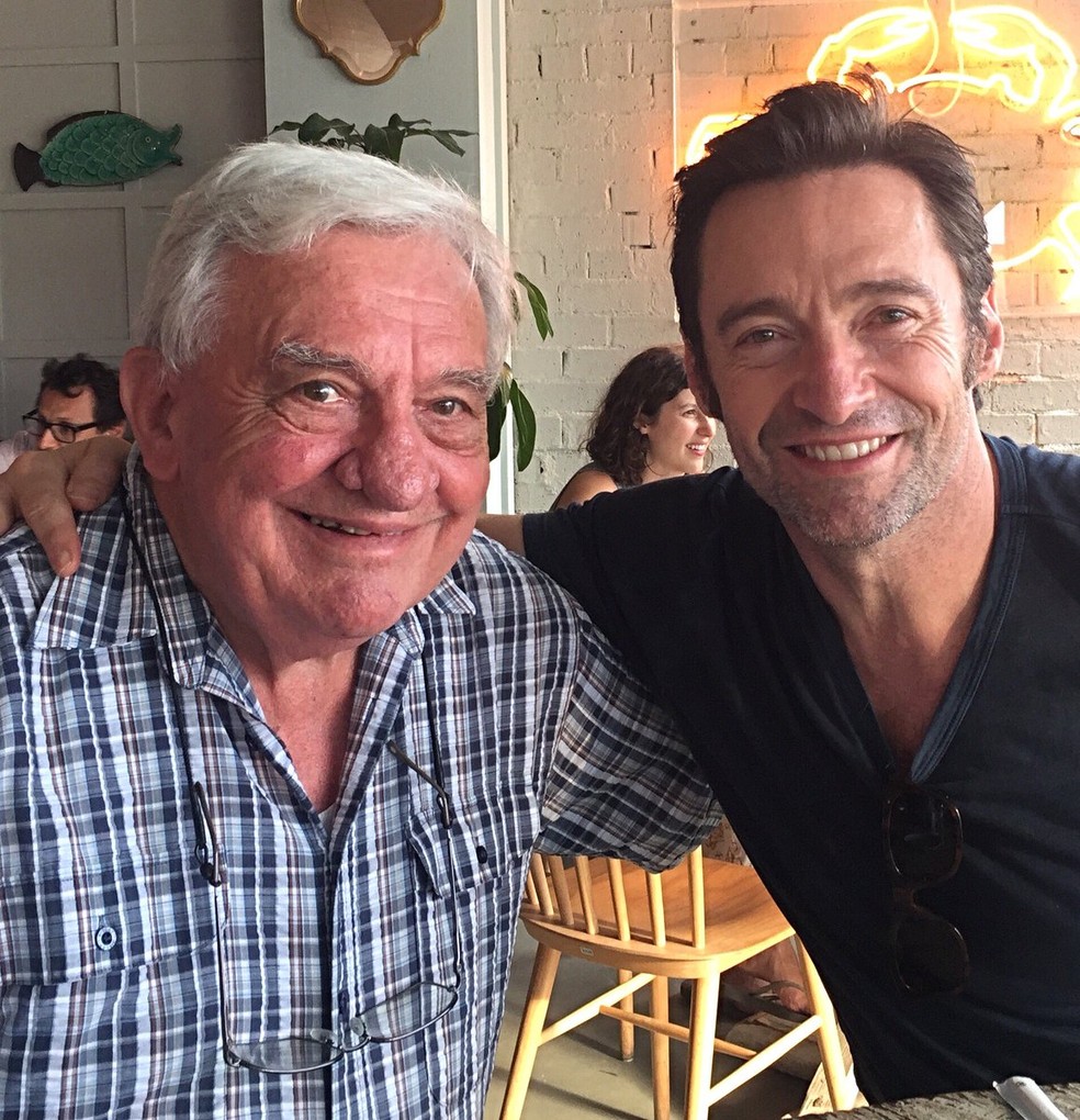 Hugh Jackman emociona fãs ao revelar que pai perdeu lucidez antes de morrer