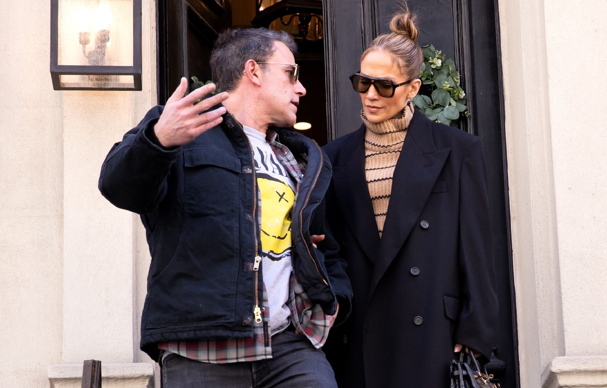Jennifer Lopez está chocada por Ben Affleck ter saído de fininho do ...
