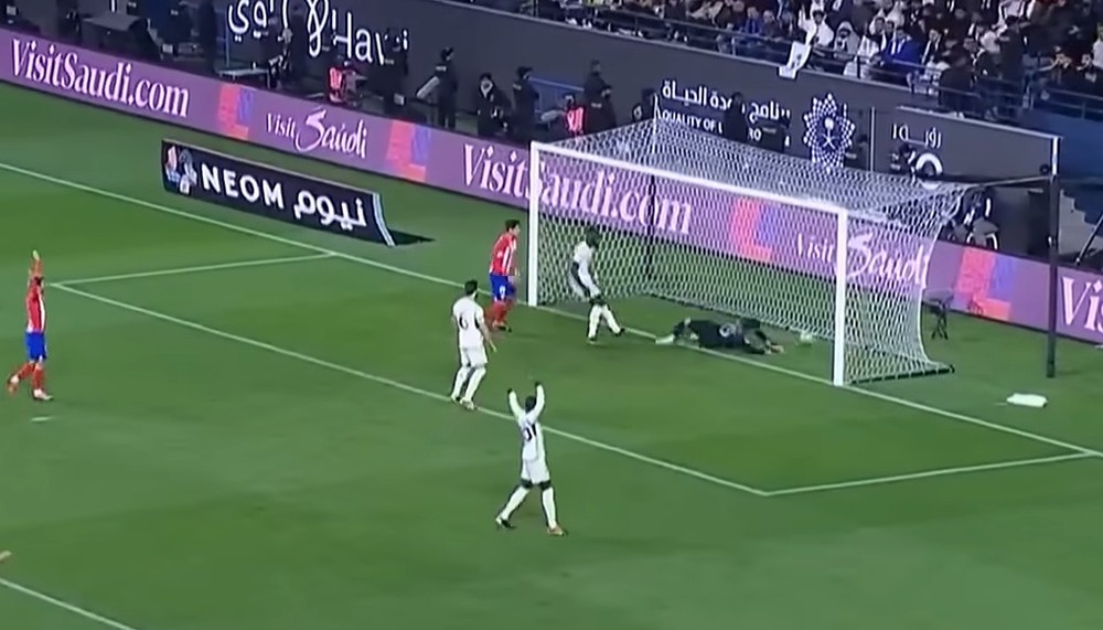 Esposa de goleiro reserva do Real Madrid alfineta Kepa após falha em ...