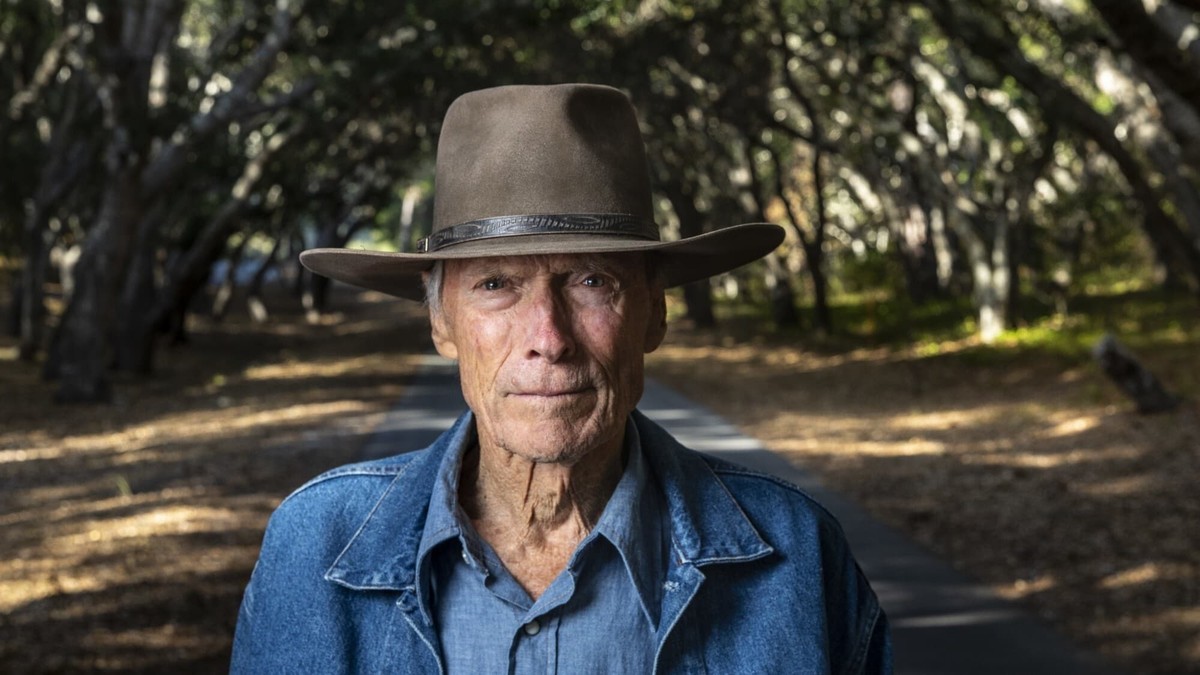 Aos 95, Clint Eastwood reclama de remakes e dá conselho às novas ...