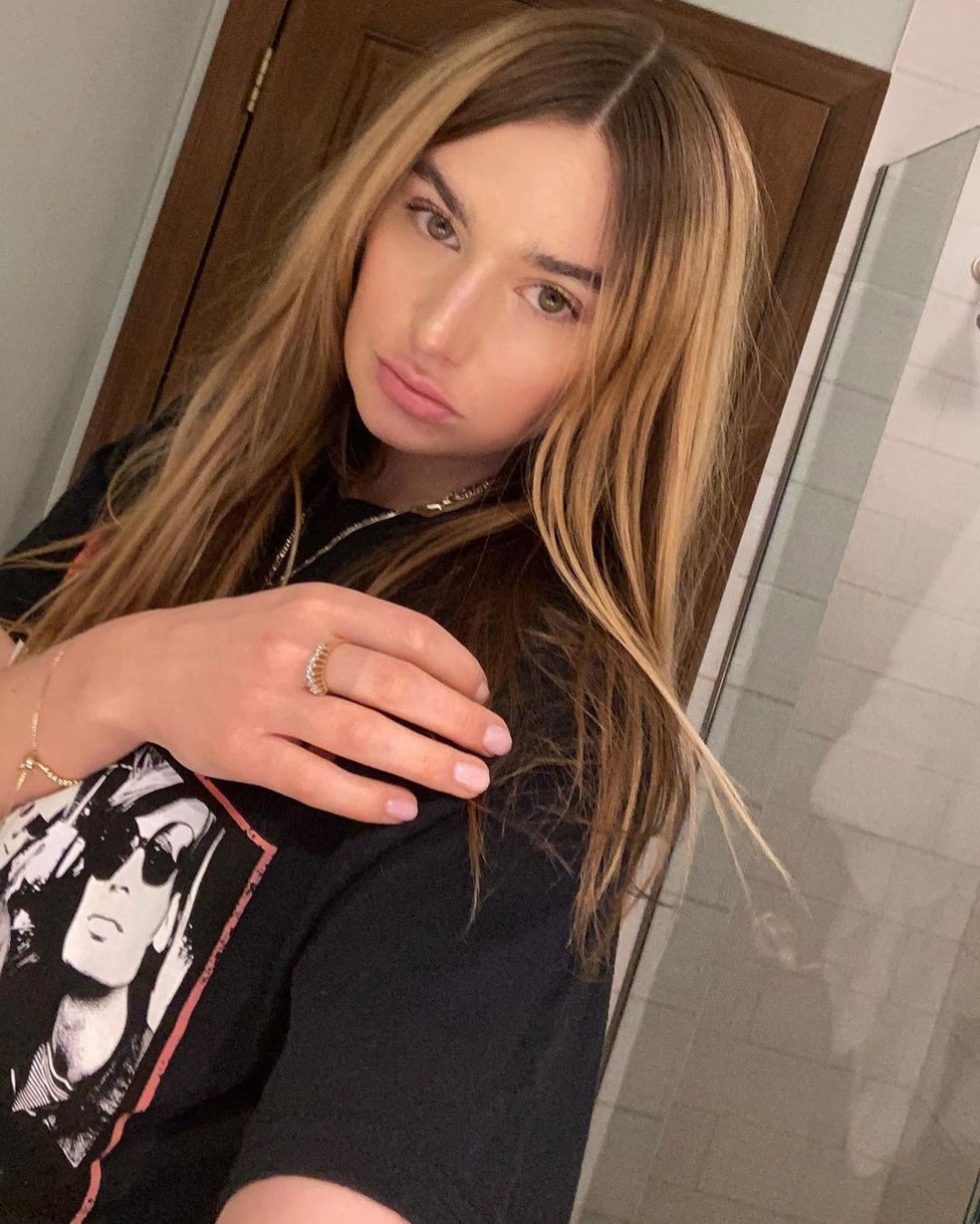 Uma das figurantes beijadas à força por Francis Ford Coppola em set ...