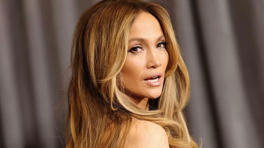 O astro da música que tem usado estratégia cuidadosa para conquistar ...