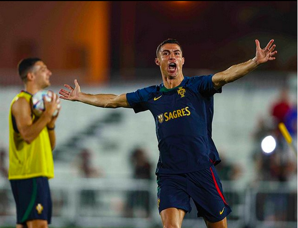 CR7 posa com namorada e irmã em meio a críticas de portugueses que o ...