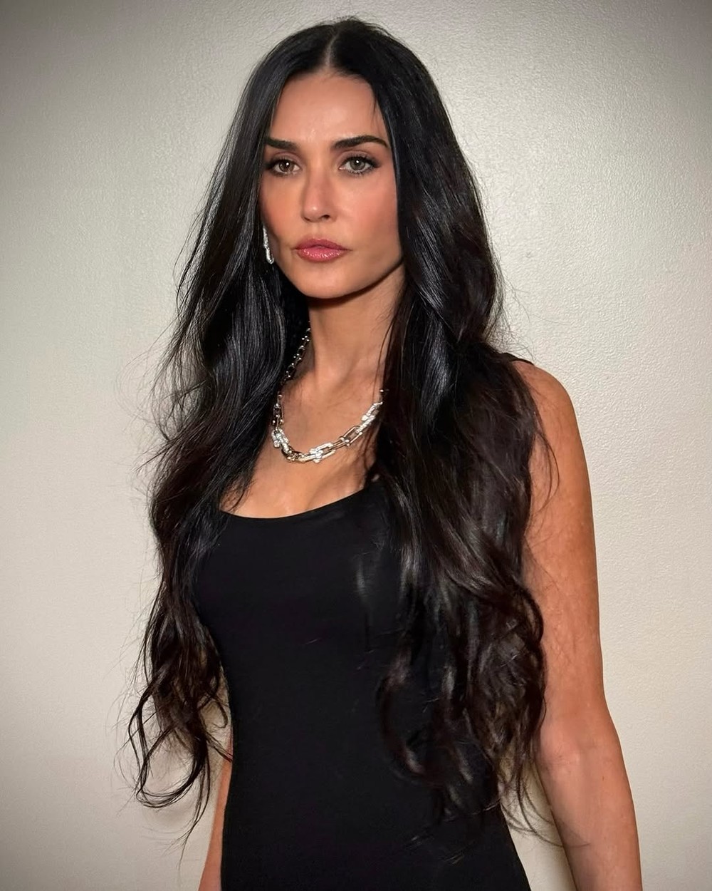 Fotos 'impecáveis' de Demi Moore nas redes esquentam debate sobre ...