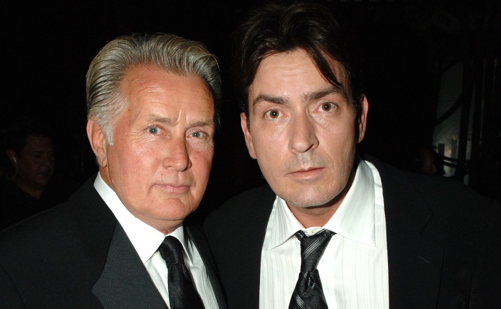 Charlie Sheen diz que foi pego de surpresa por depoimento de Donald ...