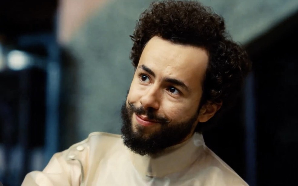 Mark Ruffalo explica beijo em colega de 'Pobres Criaturas' durante Globo de Ouro: 'Quente ...