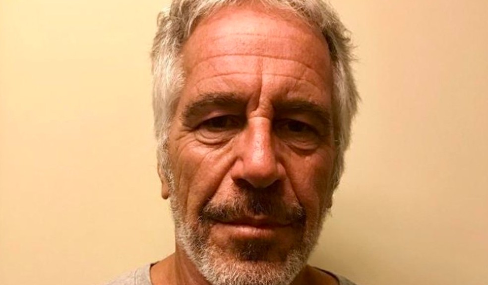 Caso Epstein: ex-Príncipe Andrew se complica após divulgação de e-mails ...