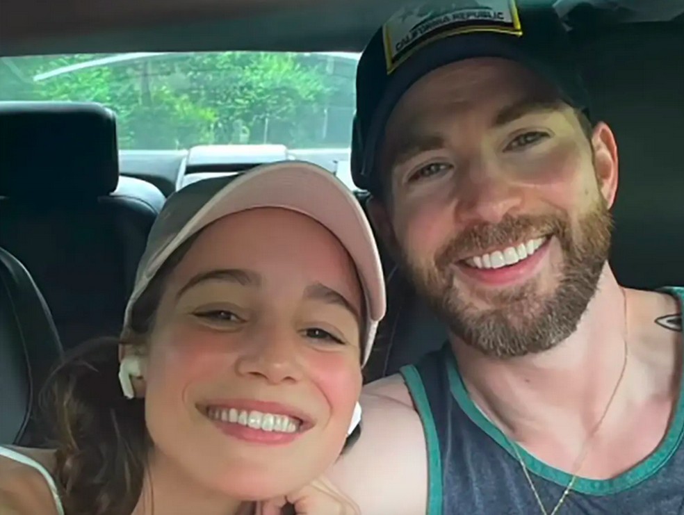 Chris Evans anuncia retomada da carreira após ano sabático