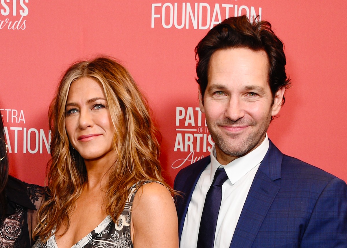 Jennifer Aniston chama amigo astro da Marvel de 'aberração que não ...