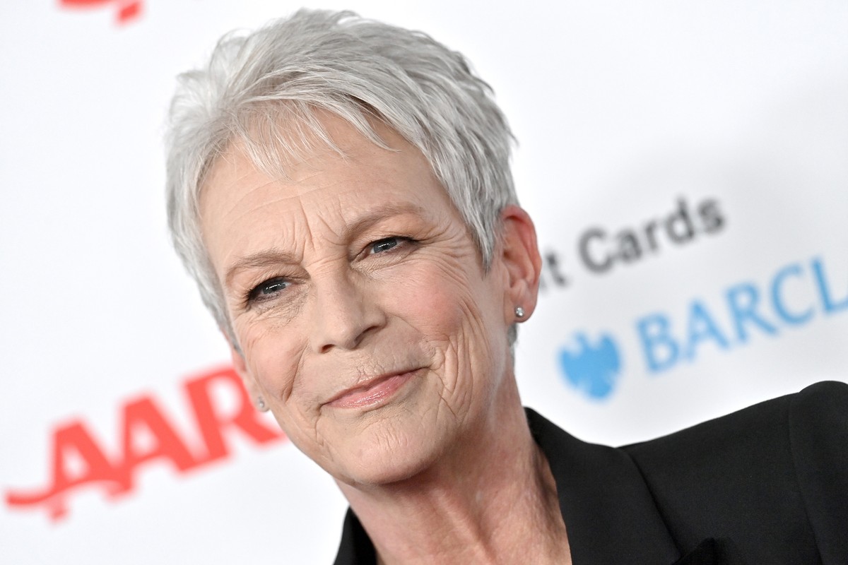 O trauma com os pais que fez Jamie Lee Curtis planejar aposentadoria de ...