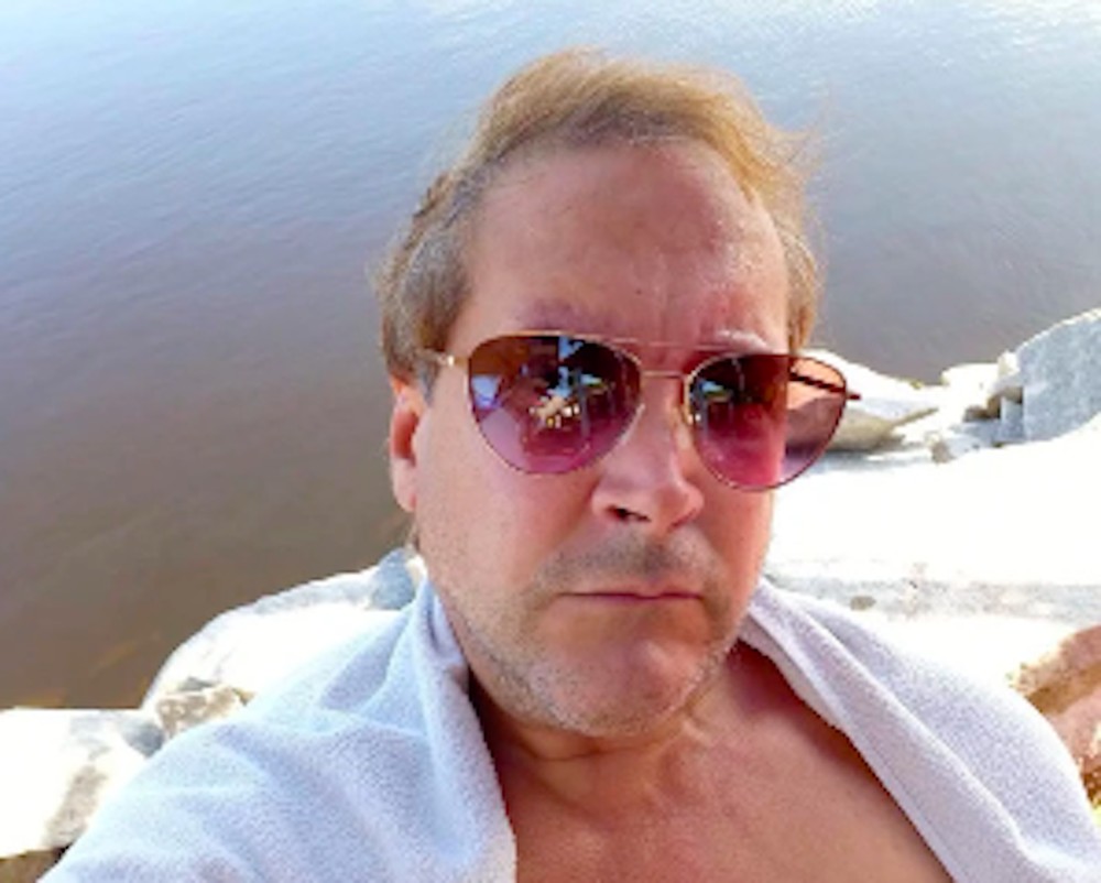 Roy, ex-Menudo, diz estar orgulhoso por ajudar Irmãos Menendez com ...