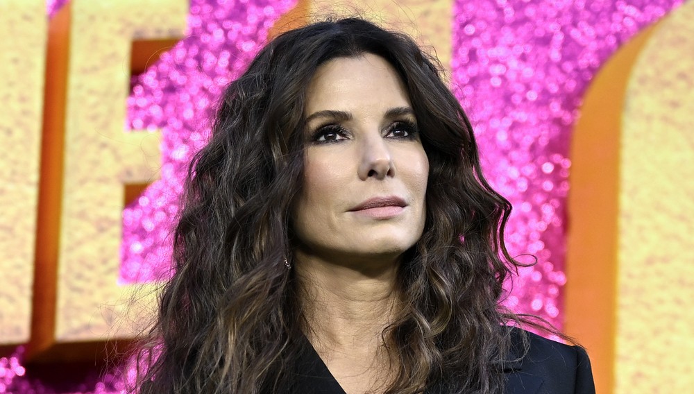A façanha que Sandra Bullock alcançou em seu filme mais polêmico que ...