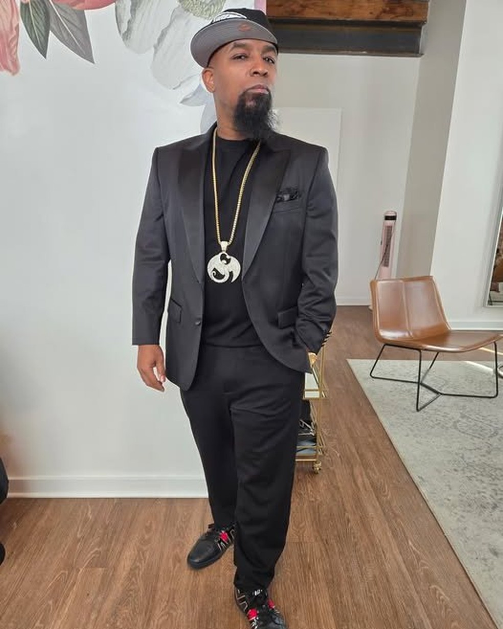 Rapper revela que viveu relacionamento sexual com sua professora do ...