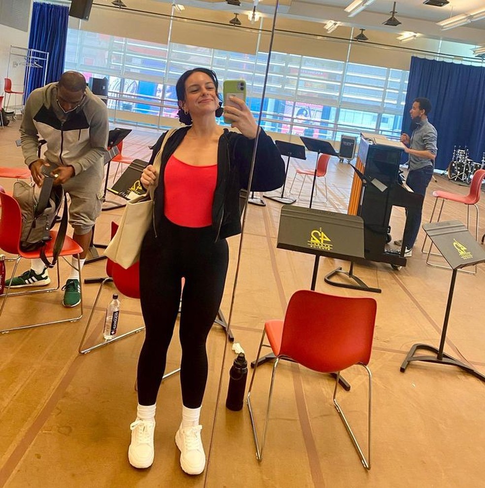 Atriz de 'Cinderela' revela perda de 68 quilos na pandemia: 'Foi ...