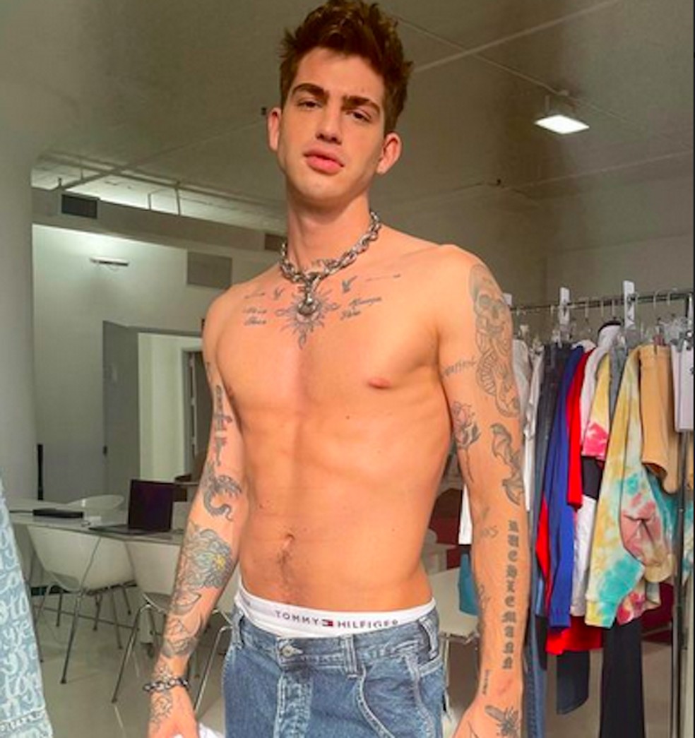 Pai revela suspeita para a morte de modelo de 27 anos