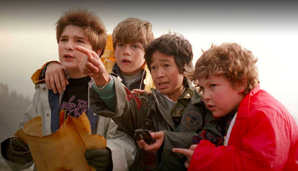 Elenco de 'Os Goonies' se reúne 40 anos após o lançamento do filme e ...