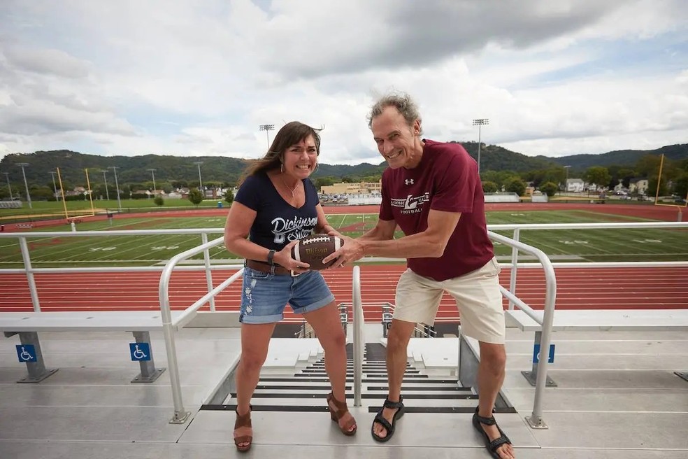 Reitor demitido de universidade por vídeos de sexo com a esposa revela ...