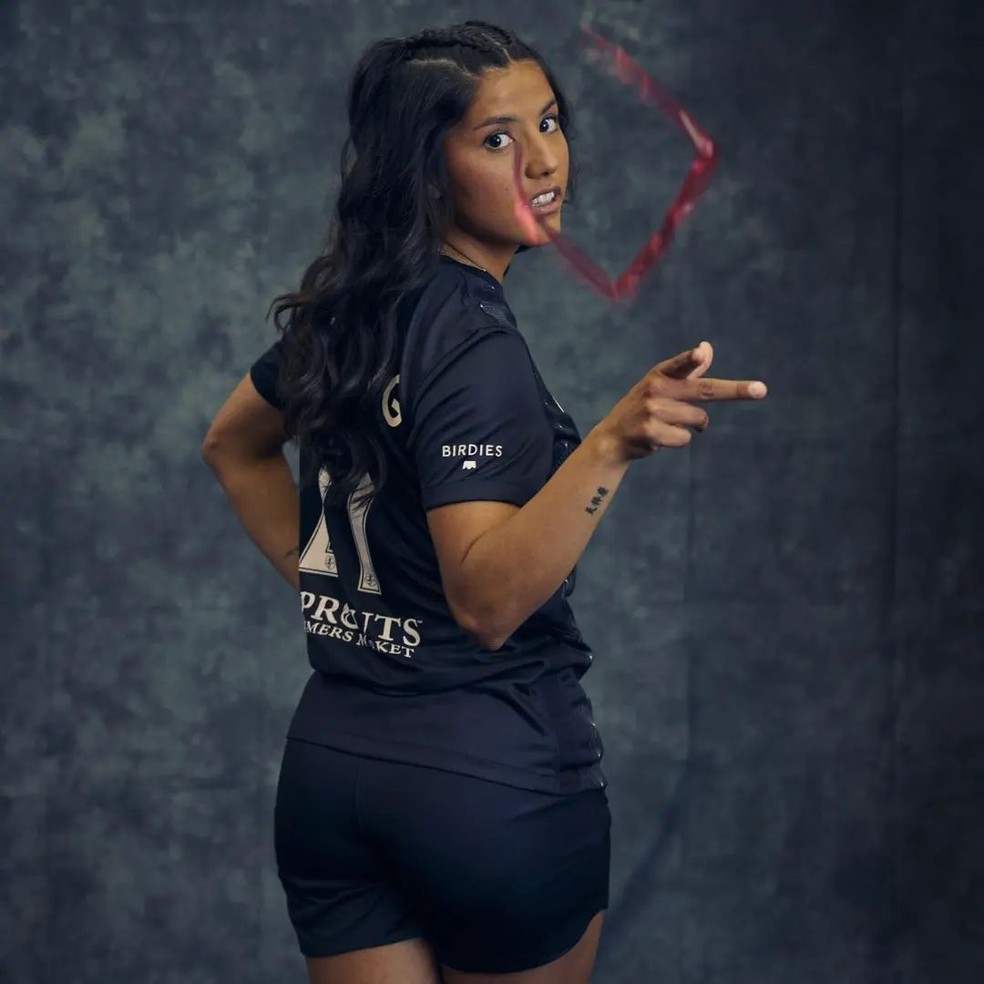 Jogadora brasileira faz saudação nazista em protesto pró-Israel nos EUA ...