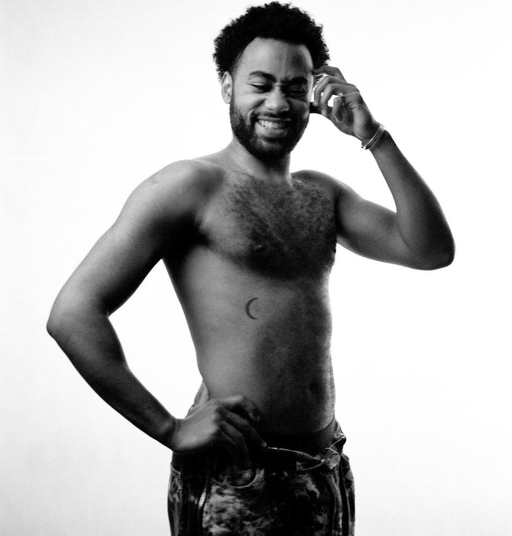 Rapper astro de séries e filmes alemães morre aos 26 anos e choca país ...