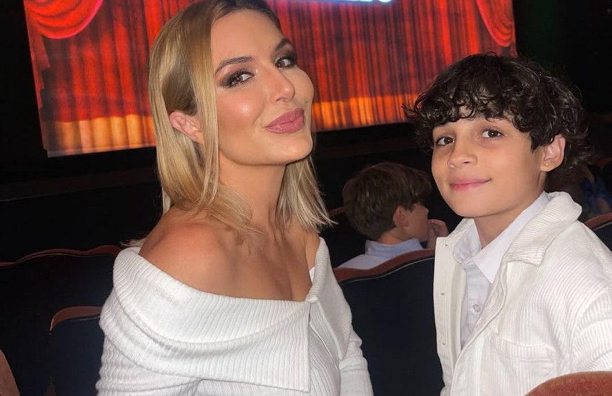 Atriz realiza funeral do filho de 13 anos após tentar arrecadar R$ 1 ...