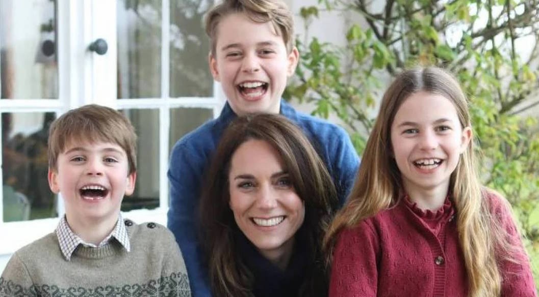 Família real é pressionada a explicar foto 'manipulada' de Kate ...