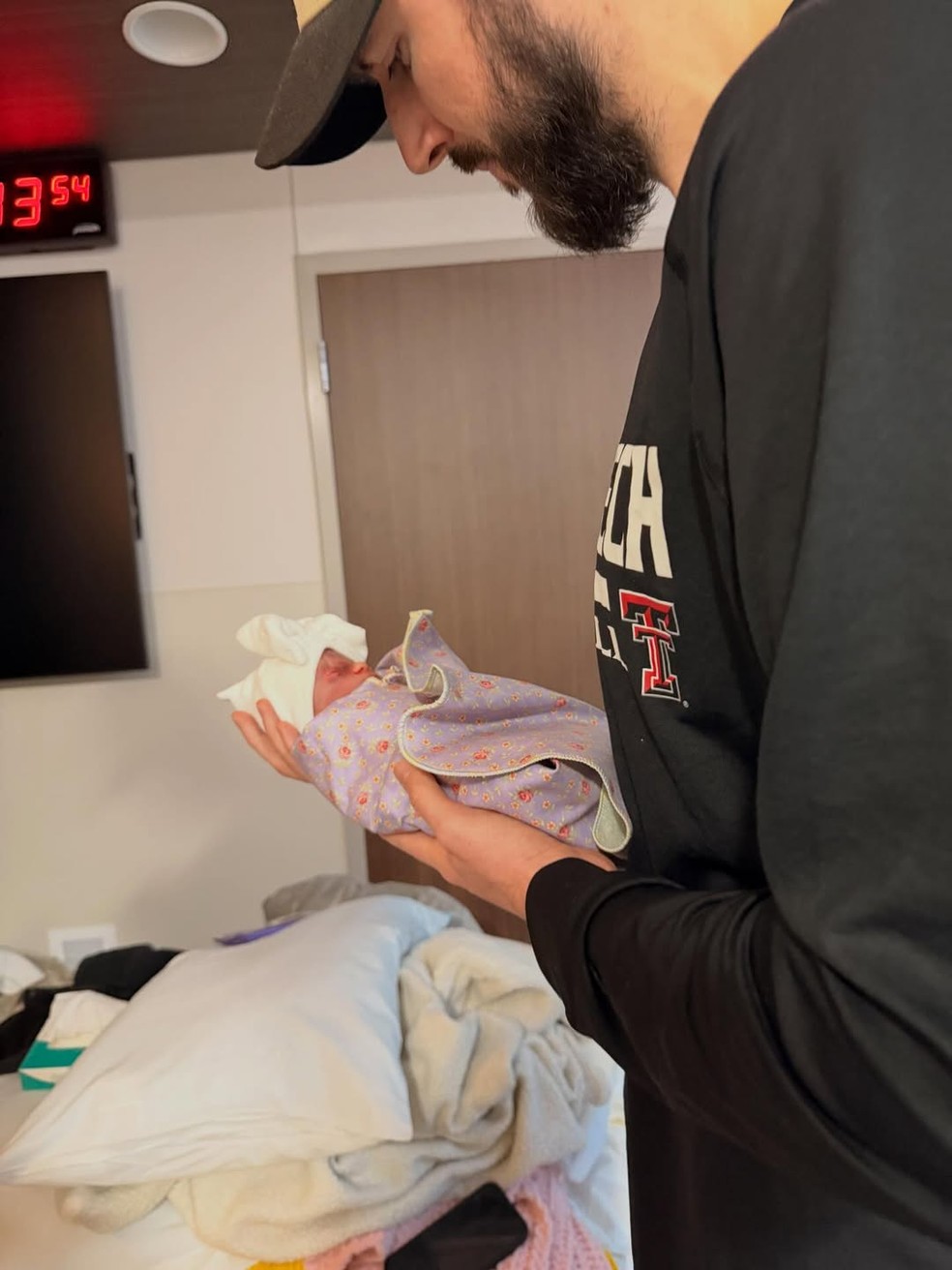 Influencer e ex-jogador da NFL anunciam morte da filha e geram comoção ...