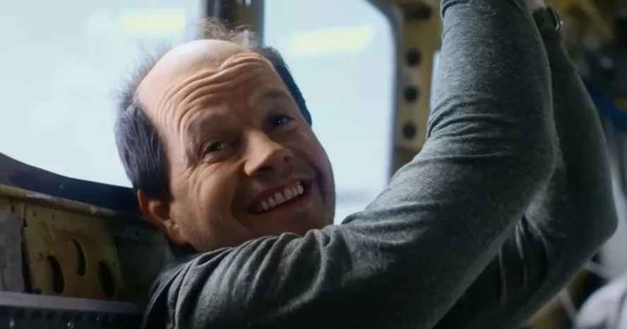 Mark Wahlberg revela como chocou a própria esposa ao aparecer careca em ...