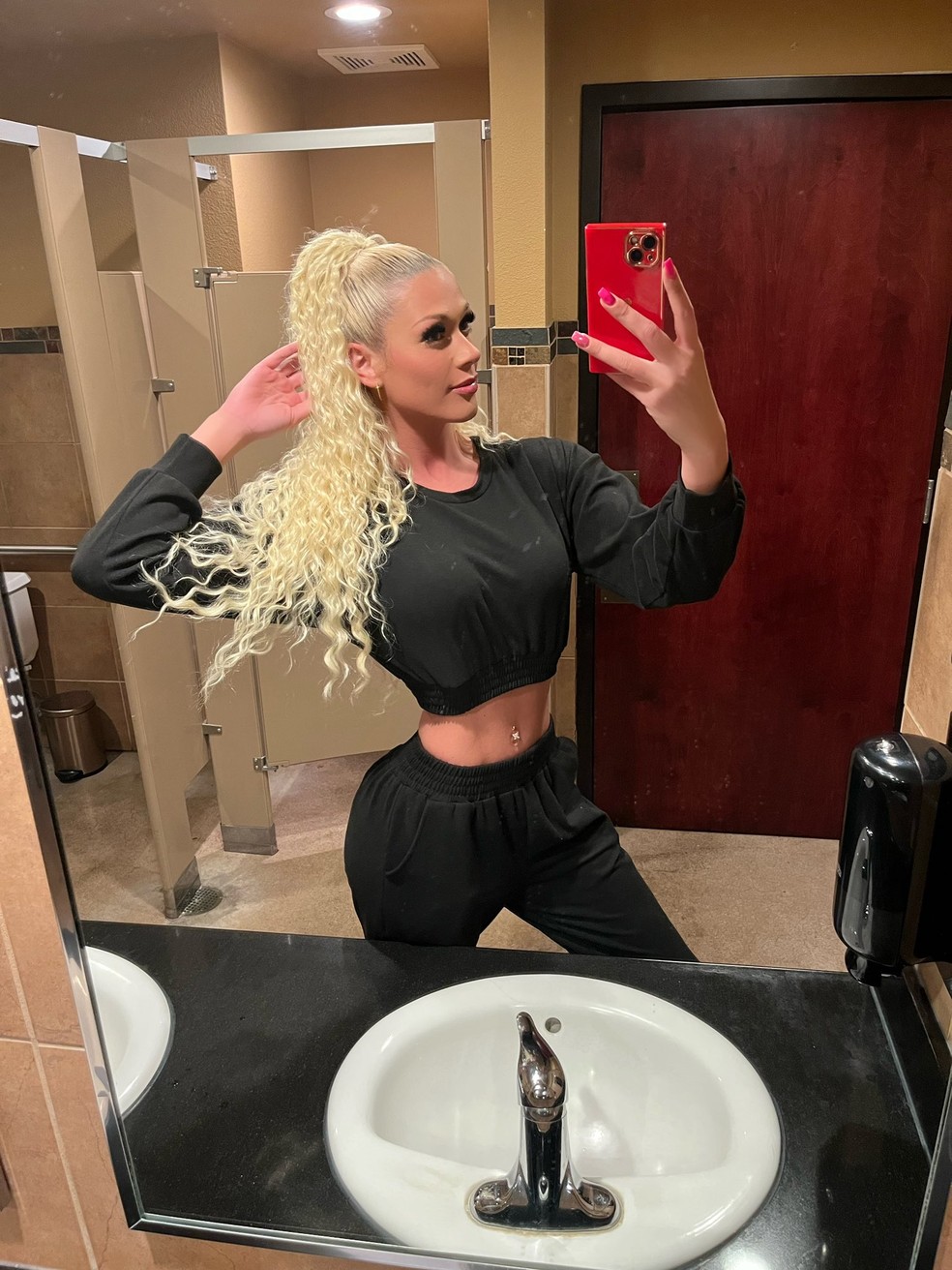 Modelo conhecida como 'Barbie do Bullying' é presa após iniciar ...