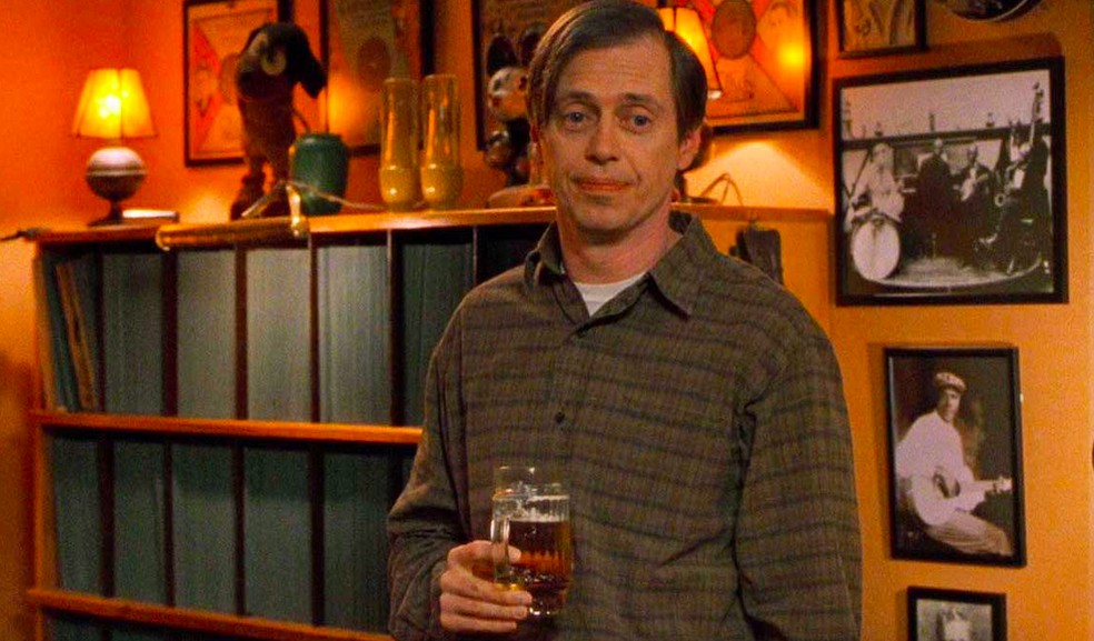 Homem que deu soco aleatório na cara de Steve Buscemi, ator de 'Fargo ...