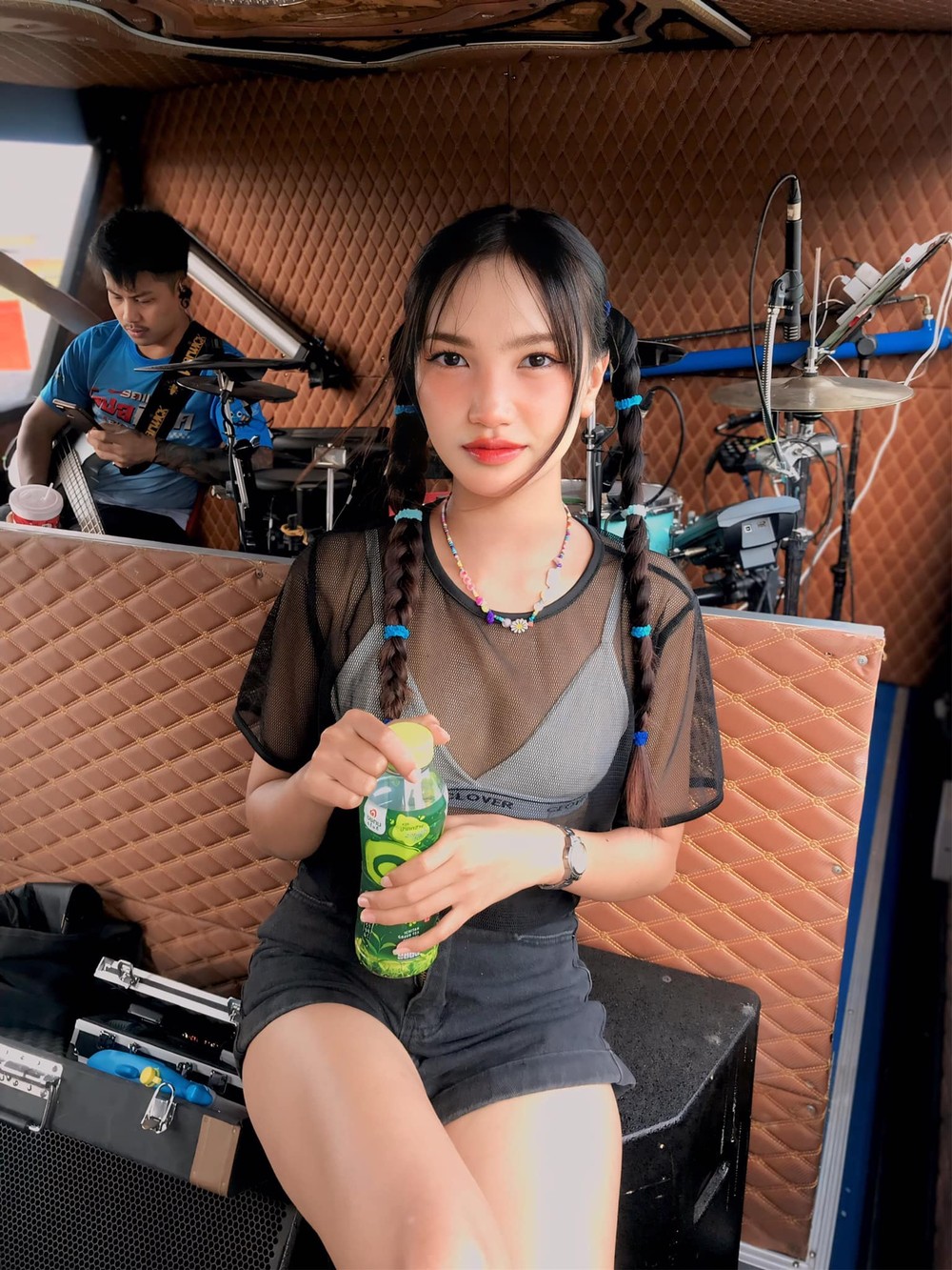 Morte misteriosa de cantora na Tailândia desencadeia guerra de versões entre família e ...