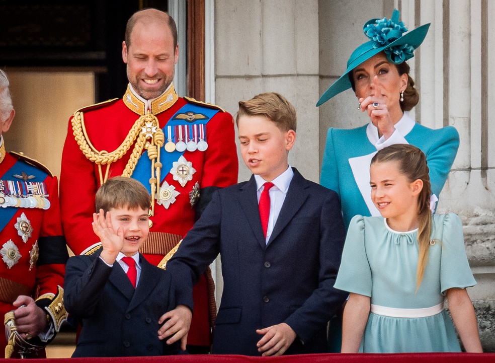 Príncipe George, primogênito de William e Kate Middleton, deve estar ...