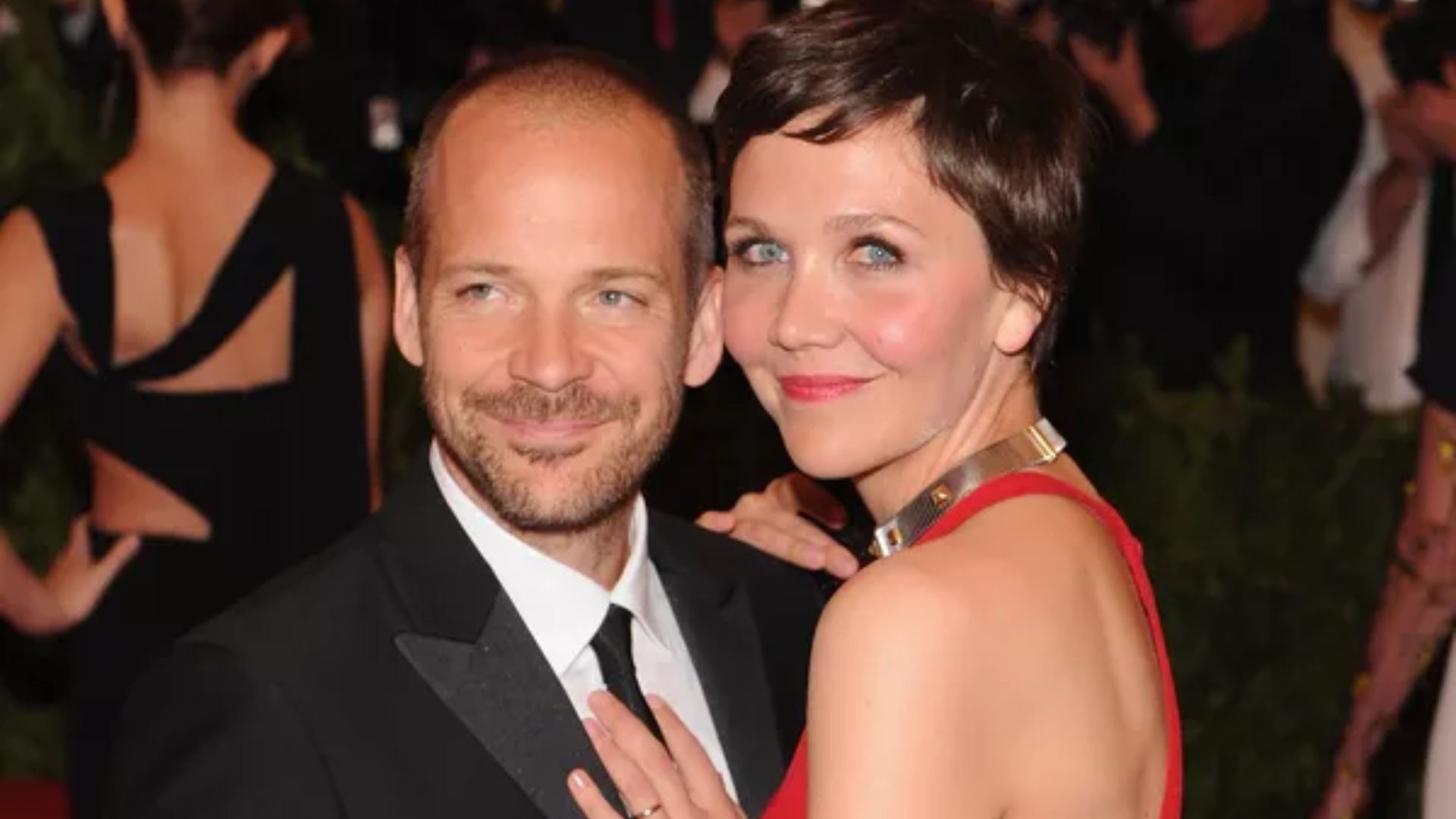 Maggie Gyllenhaal admite que sofreu para dirigir cenas quentes do seu ...