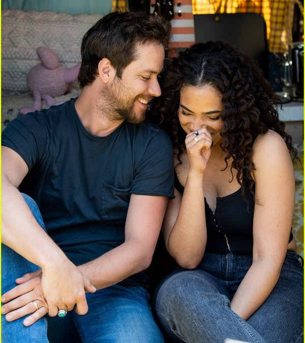 Ex-astro mirim de 'Peter Pan' surge gatíssimo 19 anos depois em comédia ...