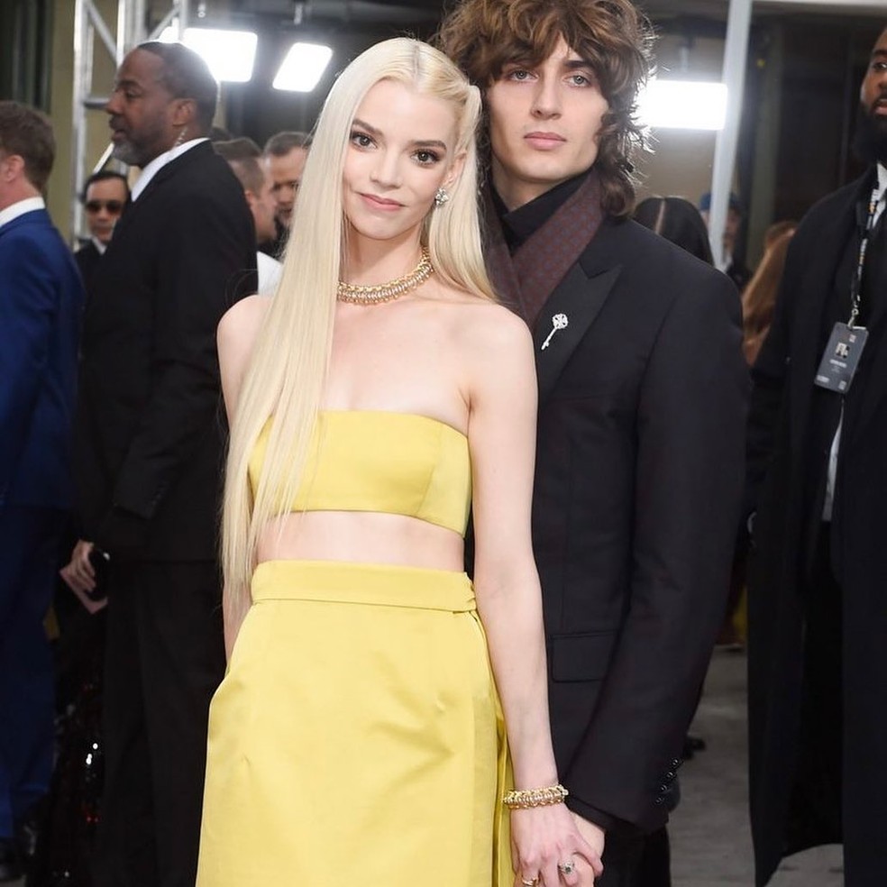 Bandidos tentaram arrombar porta de quarto onde a atriz Anya Taylor-Joy ...