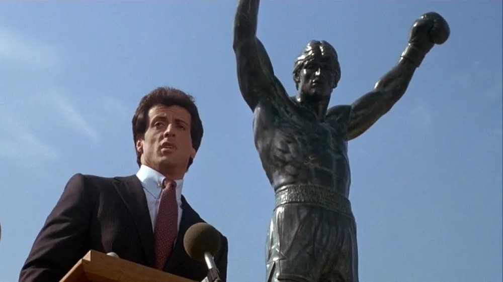 Museu de cena icônica finalmente aceita estátua de 'Rocky' e a inclui ...