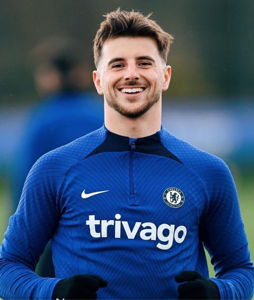 Influencer que trocou de número 21 vezes para perseguir astro do ...